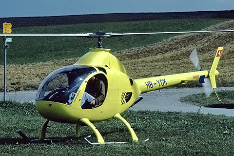 HB-YGK Exec90 by swissheli.com