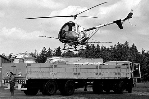 HB-XHF Hughes269C by SwissHeli.com