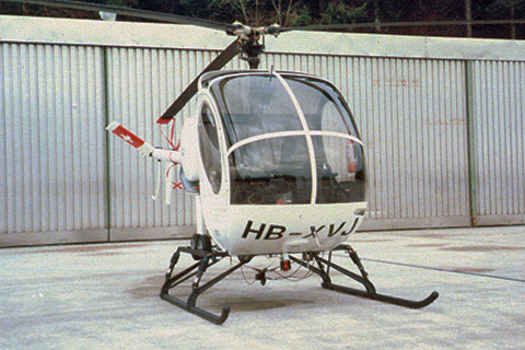 HB-XVJ Schweizer269C by SwissHeli.com