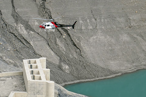 HB-ZCF AS350B3e by swissheli.com