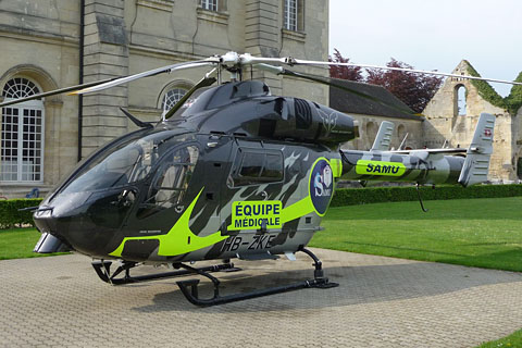 HB-ZKE MD902 by swissheli.com